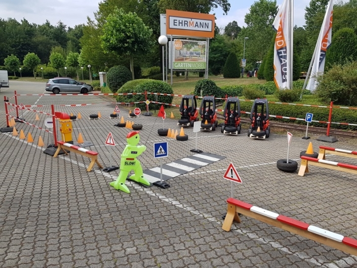 Gabelstapler Parcour - bis 8 Jahre mieten – Spass Events